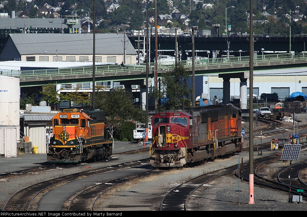 BNSF 8260 and 1873 in Balmer Yard